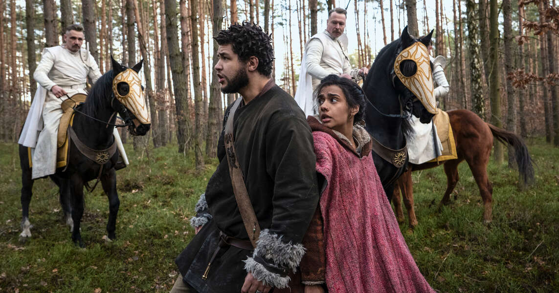 Who Is the Dragon Reborn on 'The Wheel of Time'? - Thrillist