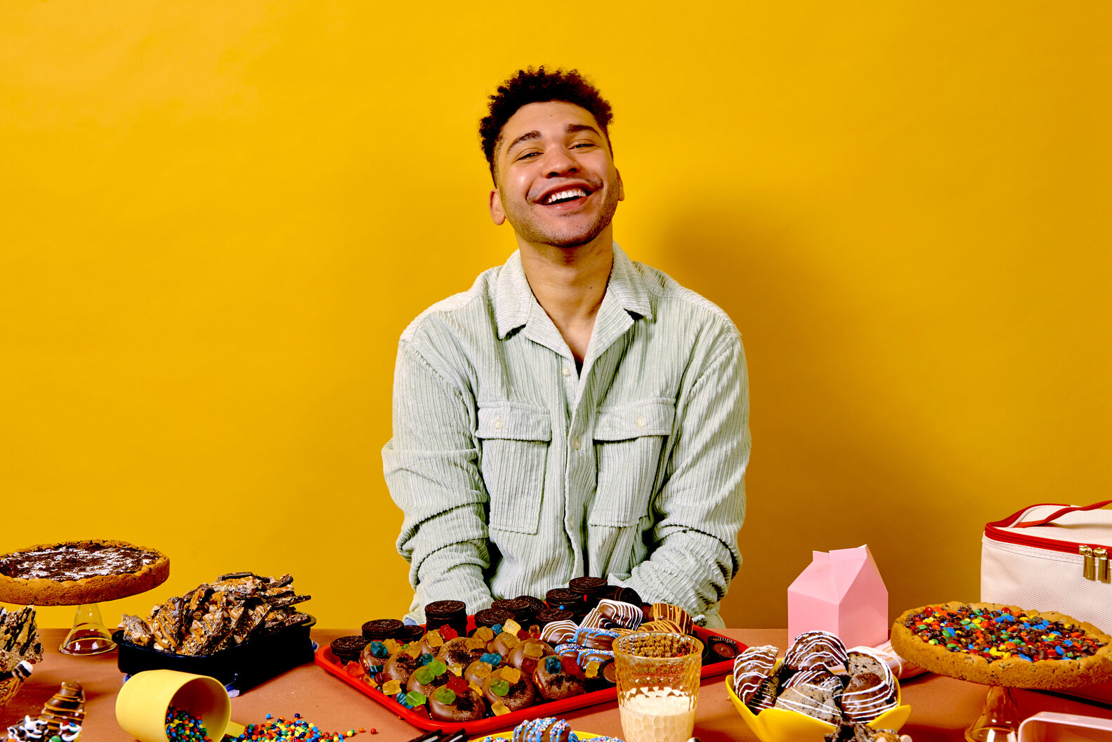 Zac's Sweet Shop Recipe for Cookies and Cream Peppermint Bark - Thrillist