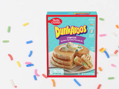 Betty Crocker Launched DunkAroos Complete Rainbow Sprinkles Pancakes ...