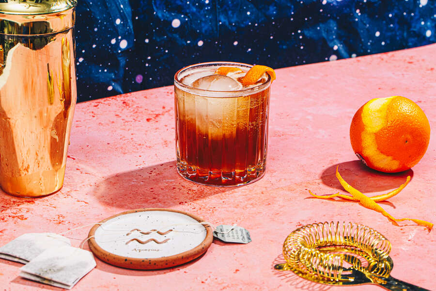 This Bourbon and Earl Grey Cocktail Recipe Celebrates Aquarius Season ...