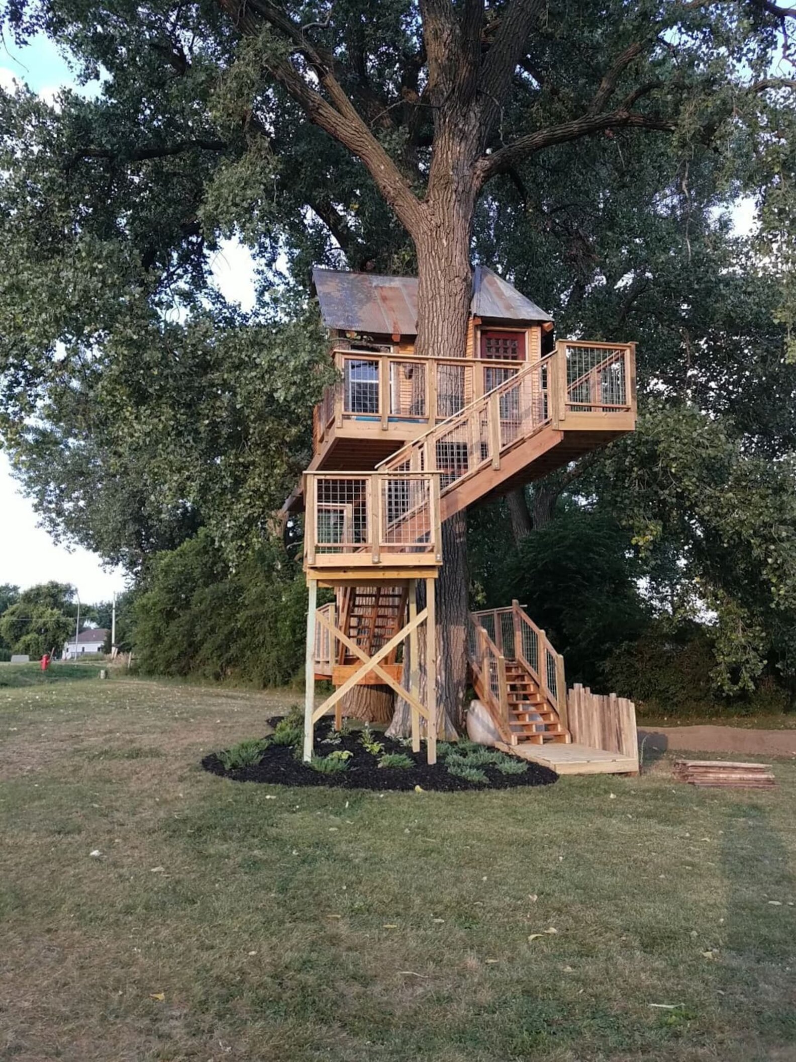 Best Cabin Rentals Across the US, From Airbnbs to Rustic Hotels - Thrillist