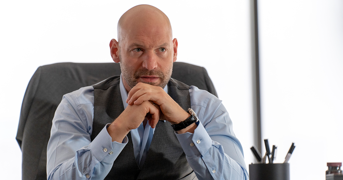 Mike Prince Takes Over Axe Capital in the 'Billions' Season 6 Premiere ...