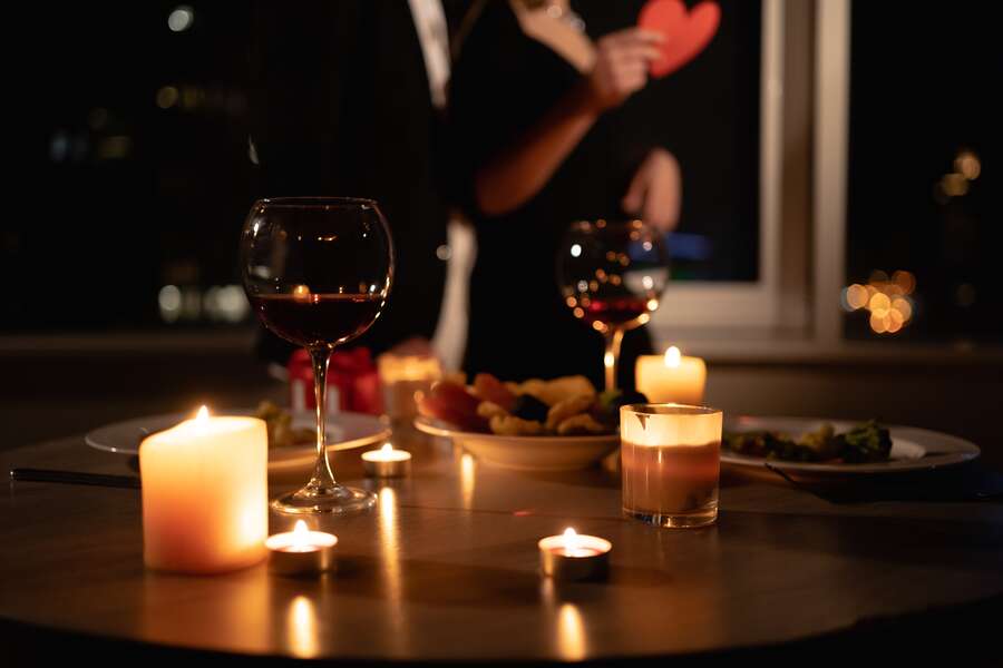 Valentine’s Date Ideas: How To Create a Fun & Romantic Dinner - Thrillist