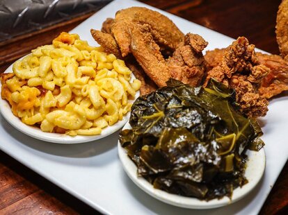 Slades Bar & Grill: Boston, MA - Thrillist