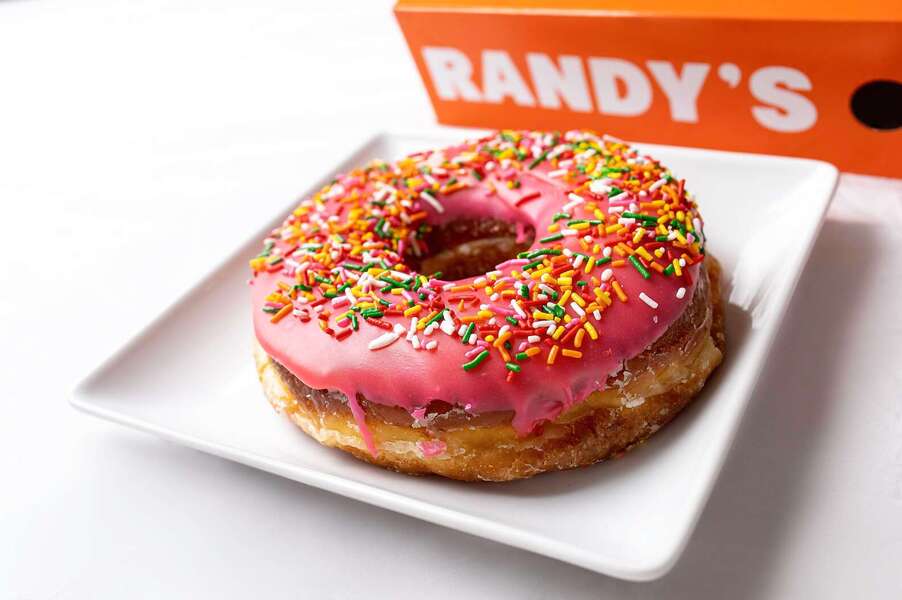 Randy's Donuts: A Restaurant in Inglewood, CA - Thrillist