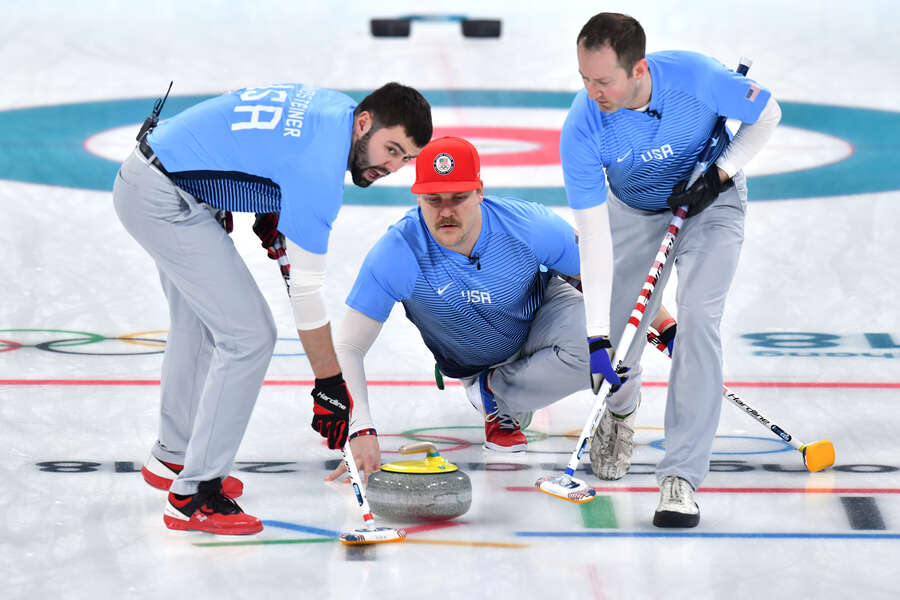 Winter Olympics 2022: Basic Curling Rules, Explained - Thrillist