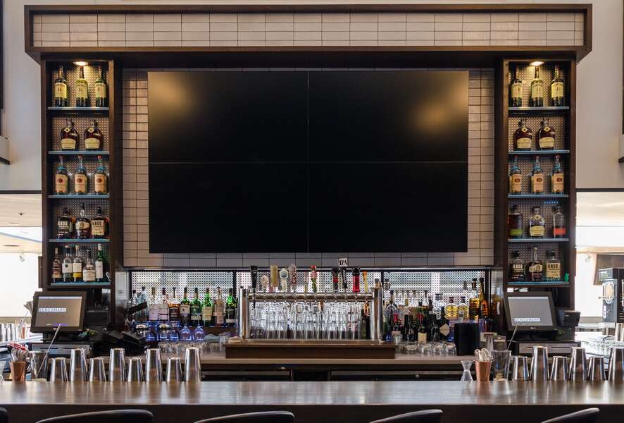 Benchmark: A Bar in Chicago, IL - Thrillist