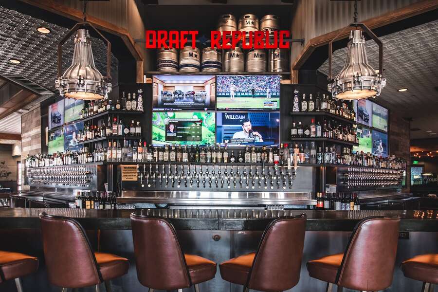 Draft Republic La Jolla: A Restaurant in San Diego, CA - Thrillist