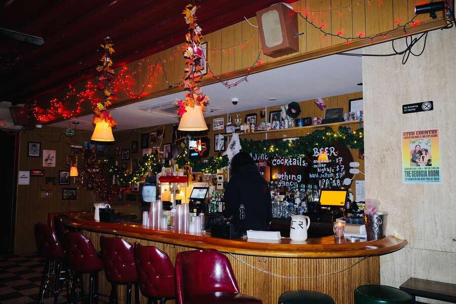 Ray’s Bar: New York, NY - Thrillist