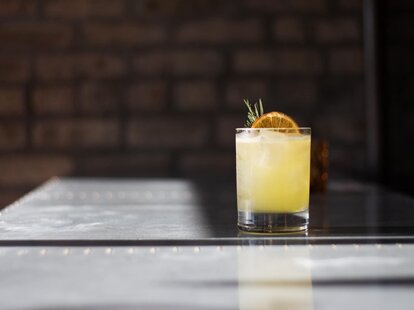 The Victor Bar: Chicago, IL - Thrillist
