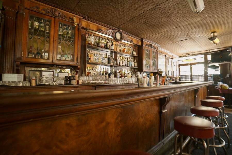 Peter McManus: A Bar in New York, NY - Thrillist