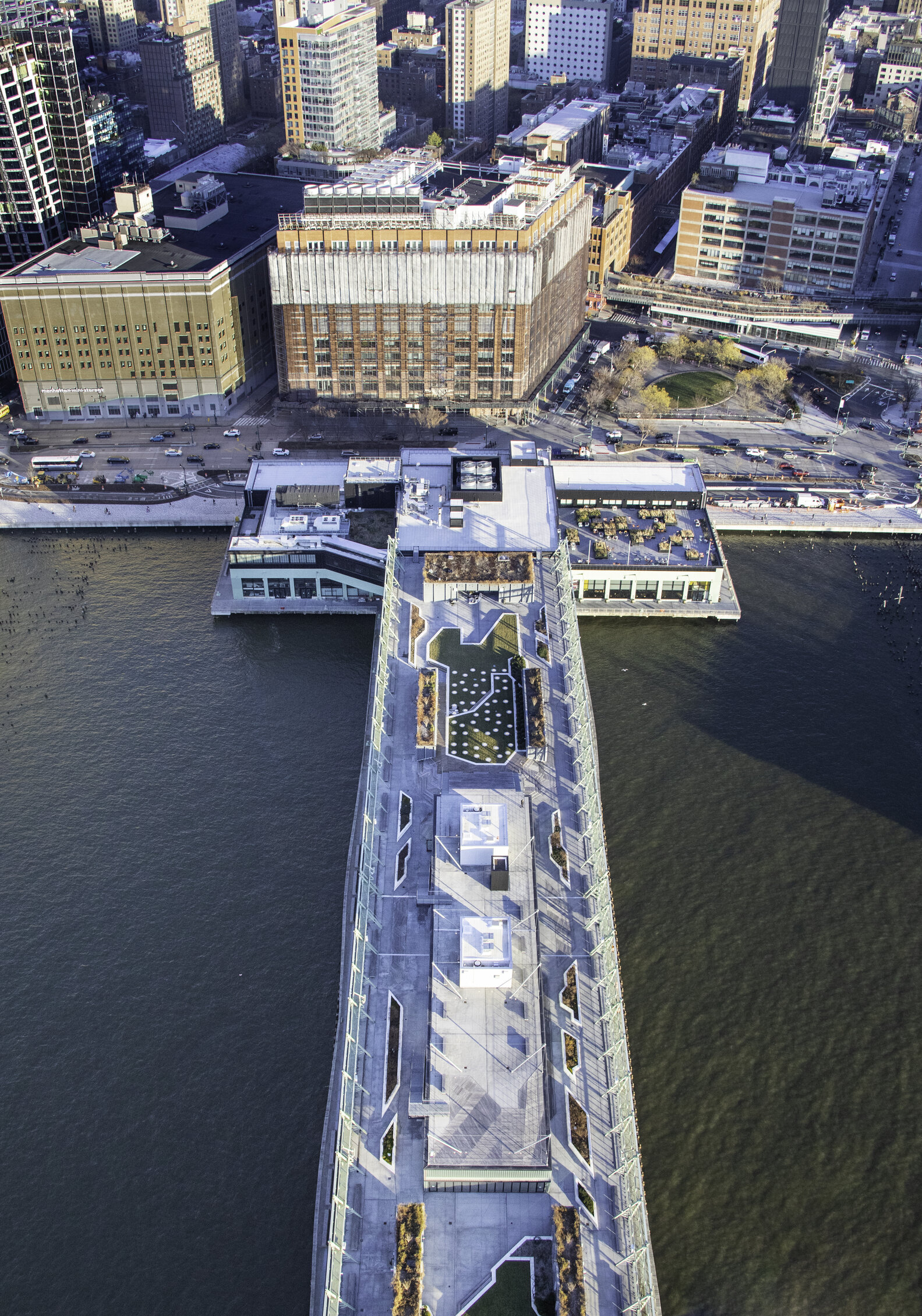 New Rooftop Park Opens at Pier 57 in Chelsea - Thrillist