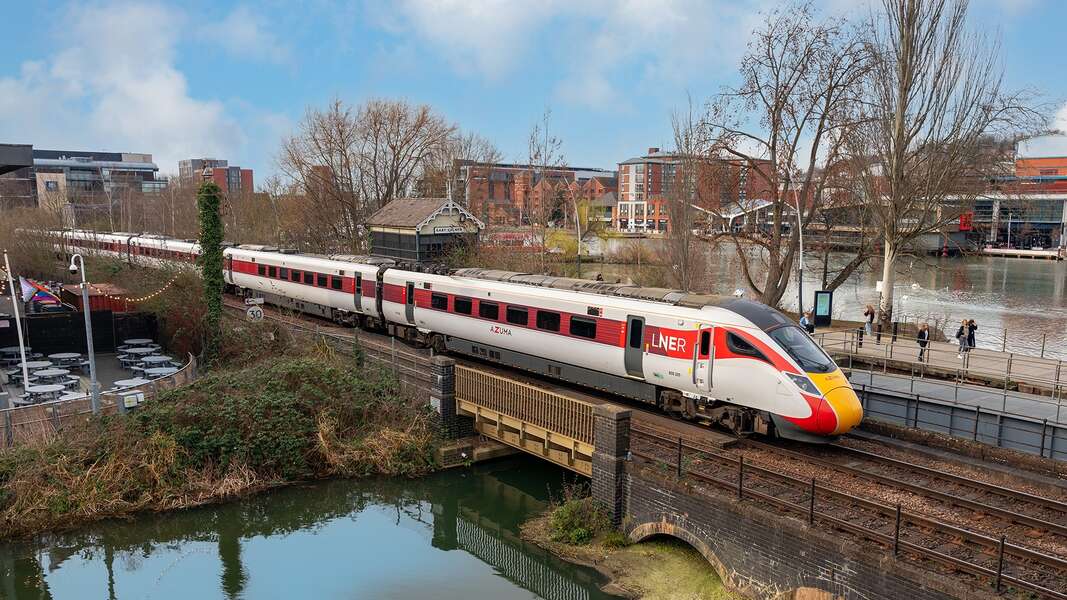 This Zen Train Route Will Take You Through the English Countryside ...