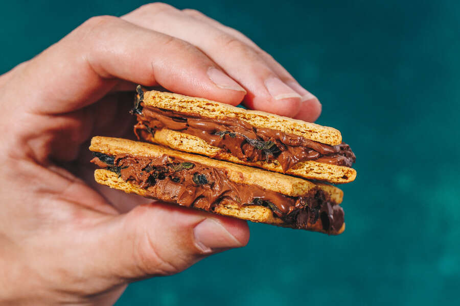 Make The Nutella Weed Firecracker Sandwiches From ‘Broad City’ - Thrillist