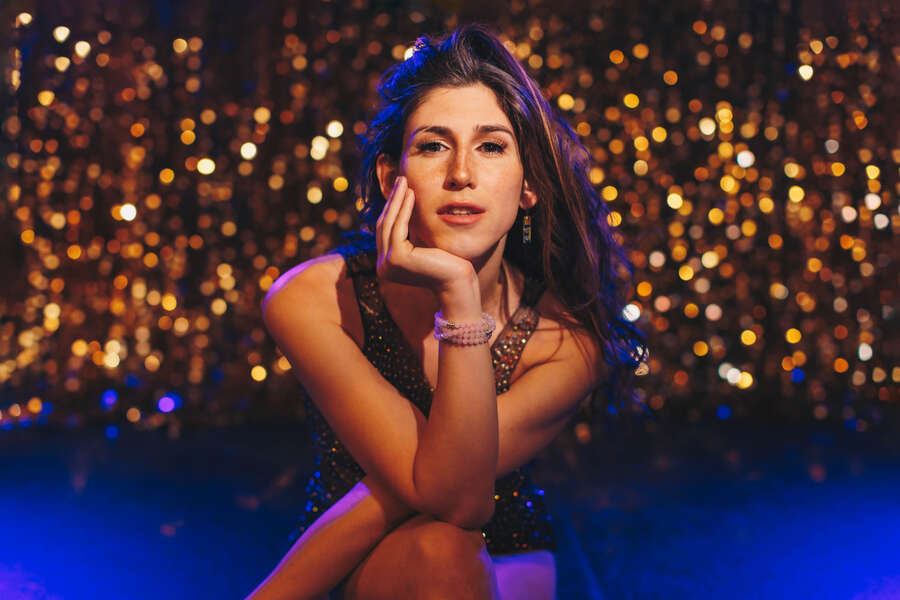 Cabaret Singer Daphne Always Discusses Her Evolving Identity - Thrillist