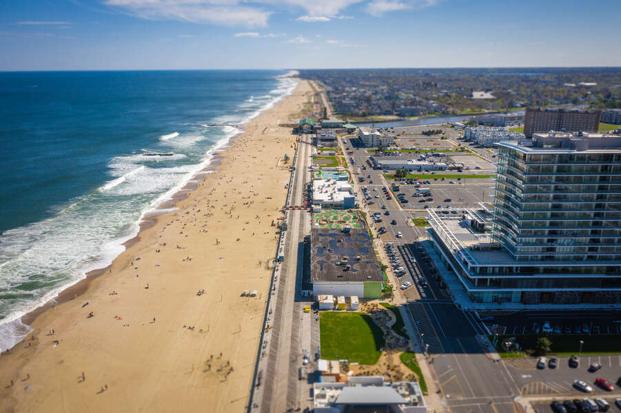 Best Beaches Near Philadelphia to Sunbathe at This Summer - Thrillist