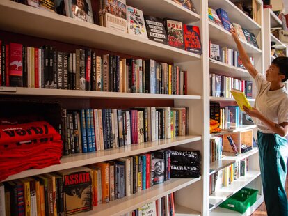 Best Independent Bookstores in Philadelphia to Visit Right Now - Thrillist