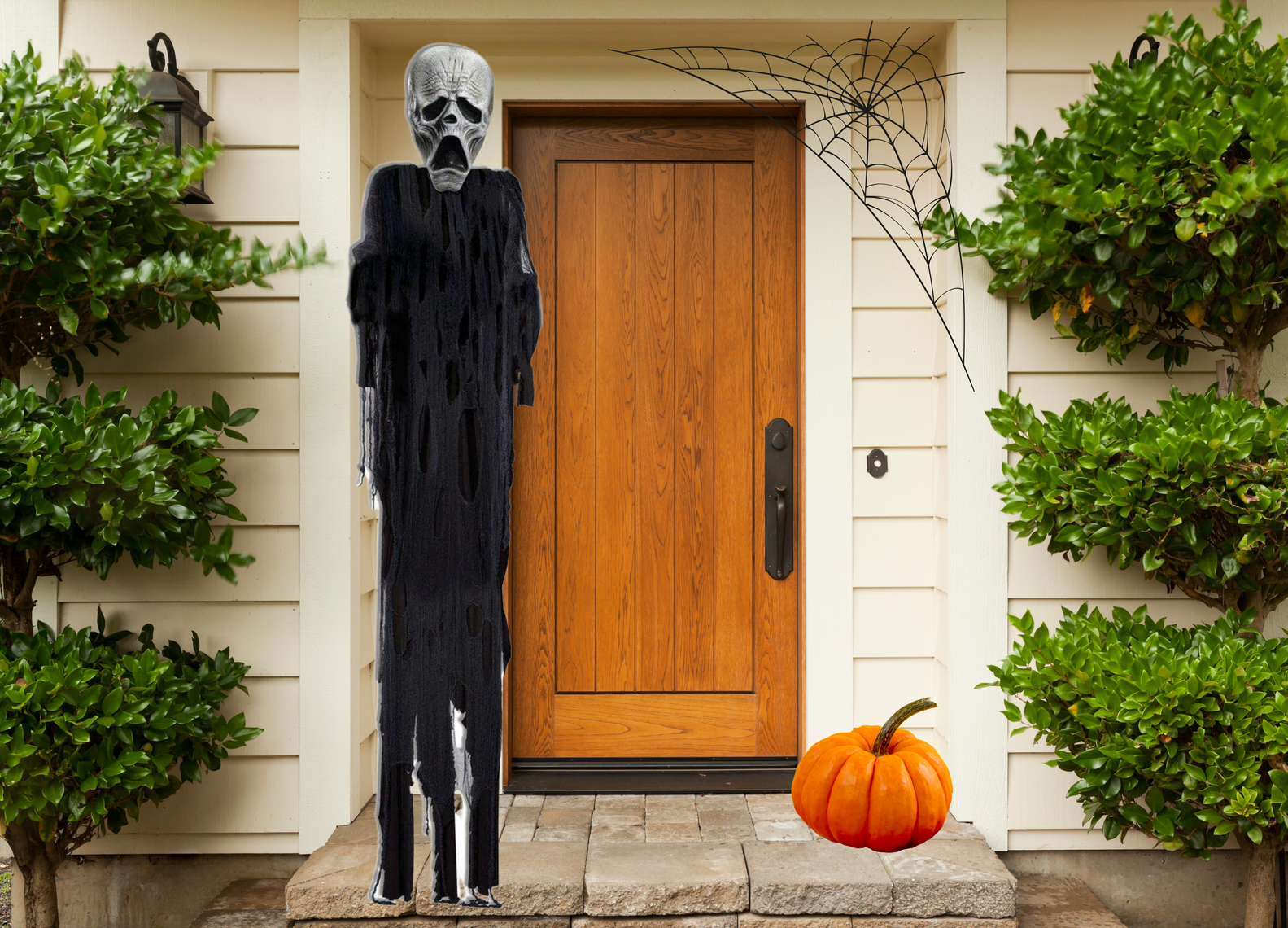 Biggest Halloween Decorations Available in 2022 - Thrillist