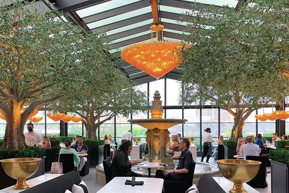 Best Rooftop Bars in Dallas: Essential Spots for Drinking Outside ...