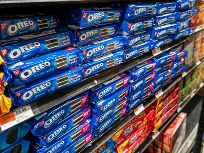 Oreo Is Releasing a Snickerdoodle-Flavored Cookie for the Holidays ...