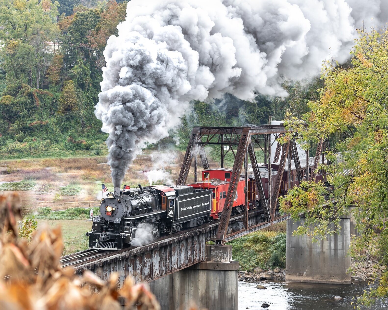 Fall Foliage Train Rides: Most Scenic Railroads to See the Leaves ...