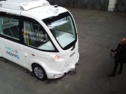 JFK Airport Is Testing Driverless Zero-Emissions Shuttles - Thrillist