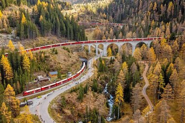 This Train in Switzerland is Now the World's Longest Passenger Train - Thrillist