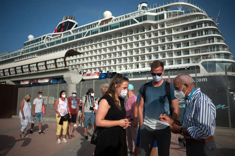 Cruise Mask Requirements Are Back in Australia - Thrillist