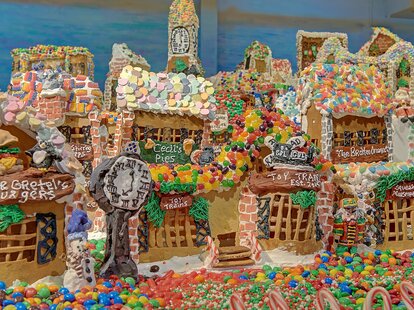 World's Largest Gingerbread Village Is Coming to NYC This Month - Thrillist