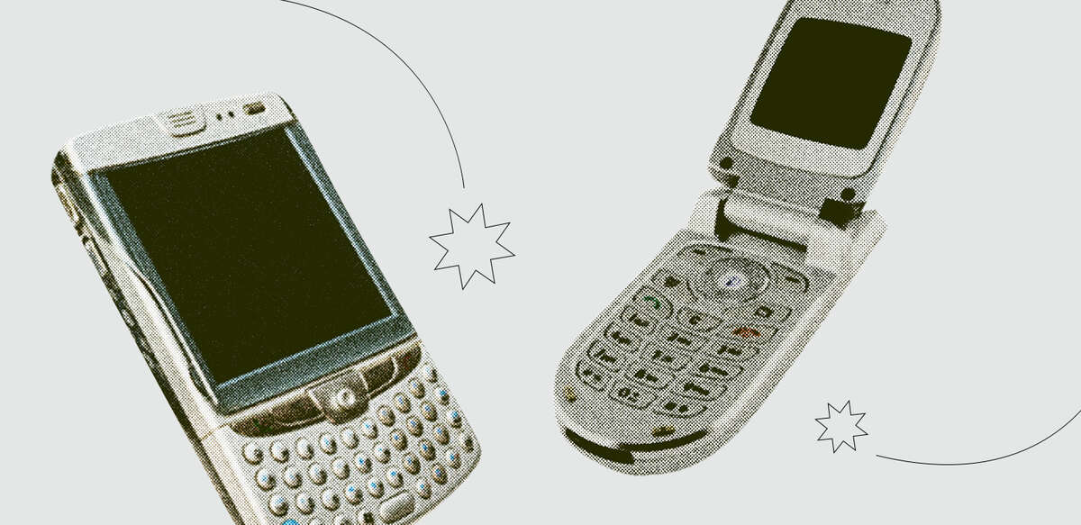How To Get People Off Their Phones This Year - Thrillist