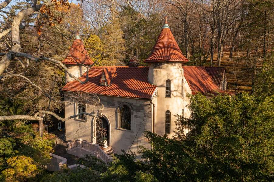 Villa Keen Castle in Irvington, New York Is for Sale - Thrillist