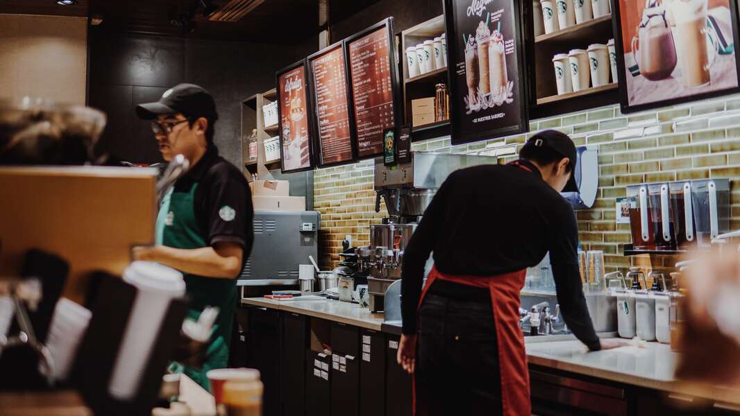 Starbucks' New Credit Card Tipping Option, Explained - Thrillist