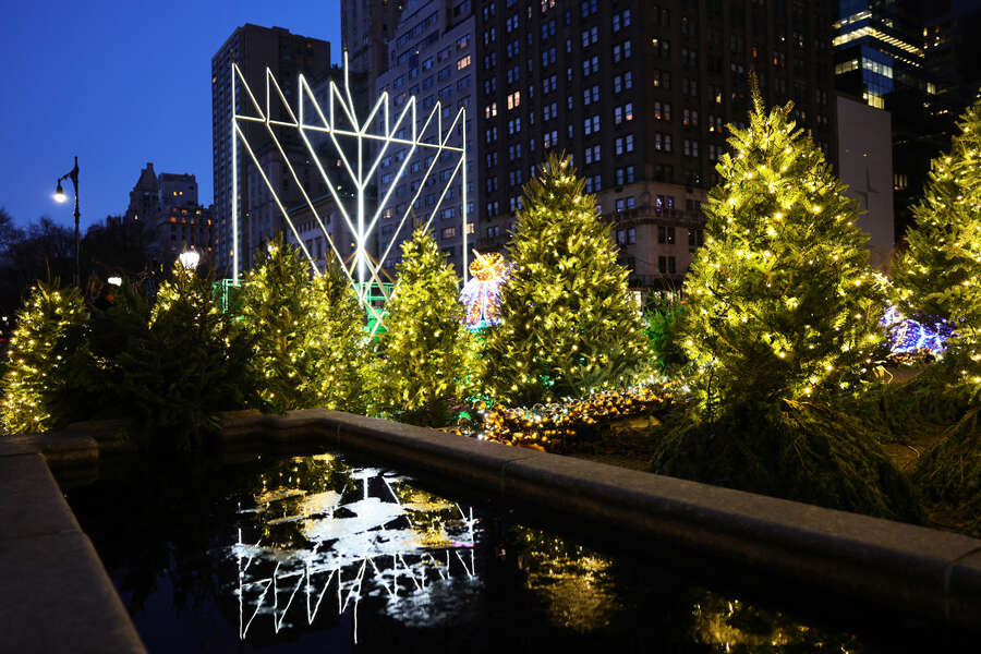 NYC Is Bringing the Largest Menorah in the World to Central Park ...