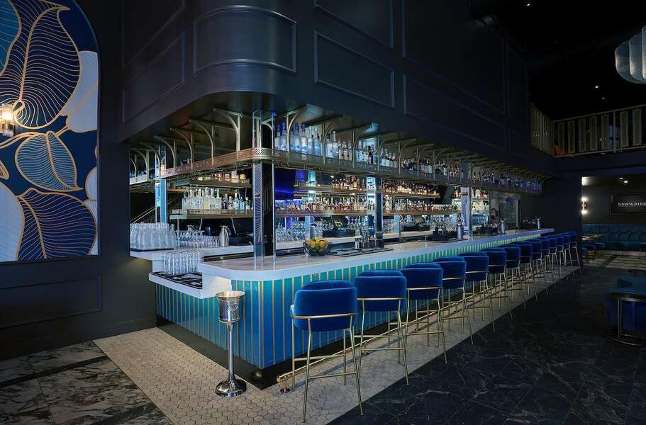 Best Bars in the Suburbs of Dallas to Visit Right Now - Thrillist