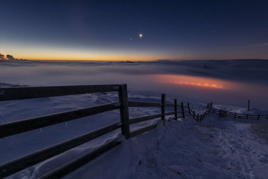 How to See Jupiter and the Moon Meet in the Night Sky - Thrillist