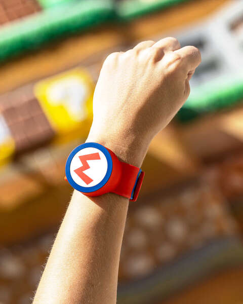 Universal Studios Shows How Super Nintendo World Power-Up Bands Work ...