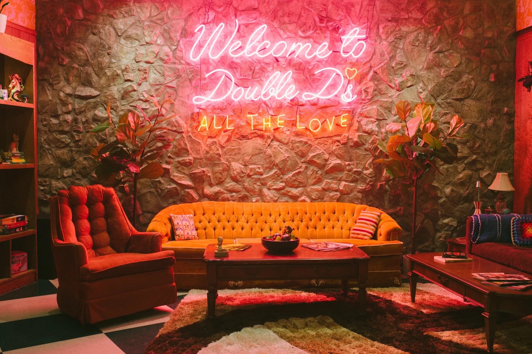 Best Bars in Dallas: Cool New Places to Drink & Old Favorites - Thrillist