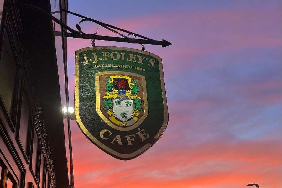 J.J. Foley's Bar & Grille: Boston, MA - Thrillist