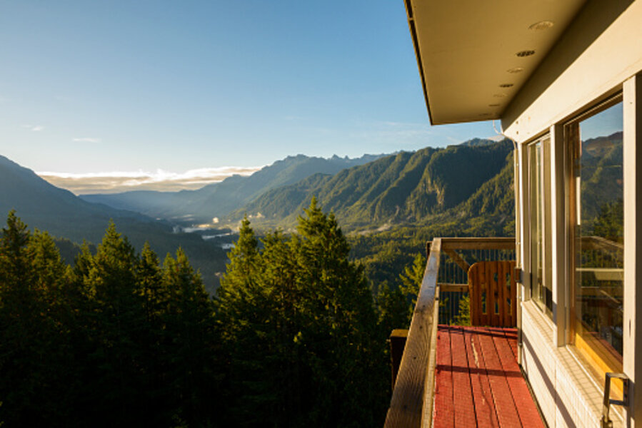 Heybrook Lookout Near Seattle, Where to Hike and What to Eat - Thrillist
