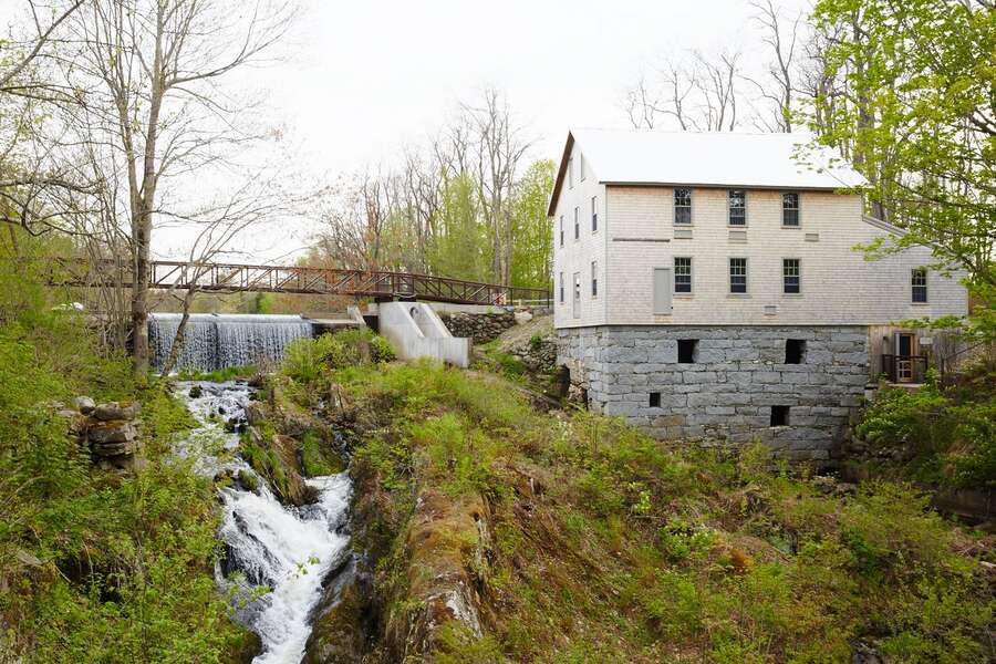 The Lost Kitchen Maine: Postcard Lottery and Cabin Stay - Thrillist