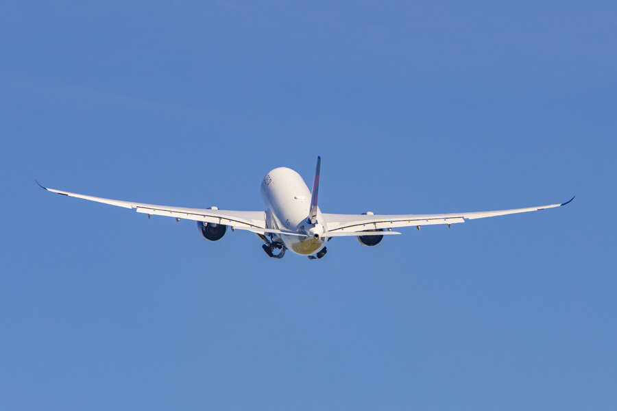 Delta Air Lines Diarrhea Flight from Atlanta to Barcelona Turned Around ...