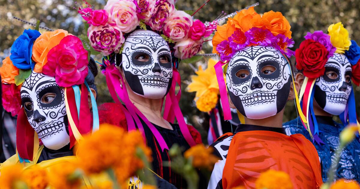 What Day Is Dia De Los Muertos 2024 In Usa - Kori Shalna What Day Is Dia De Los Muertos 2024 In Usa - Kori Shalna