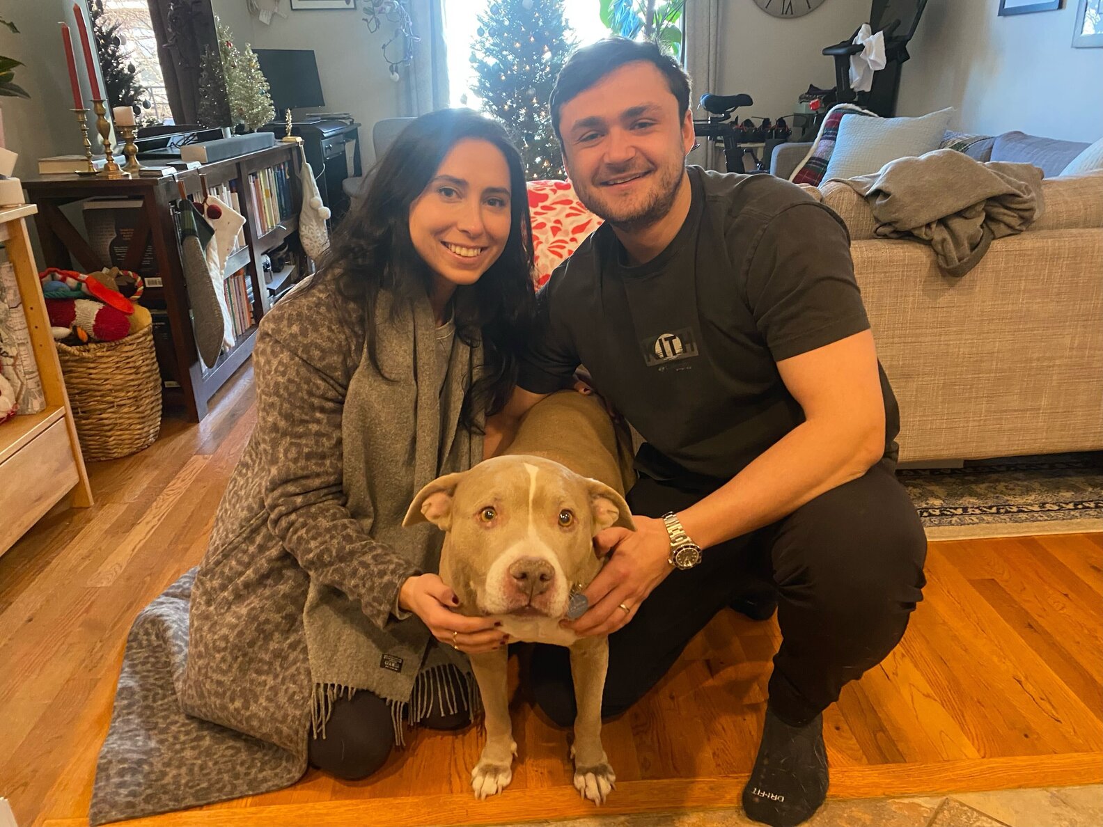 Scarlett Johansson Goes On Blind Date With 12-Year-Old Pittie - The Dodo