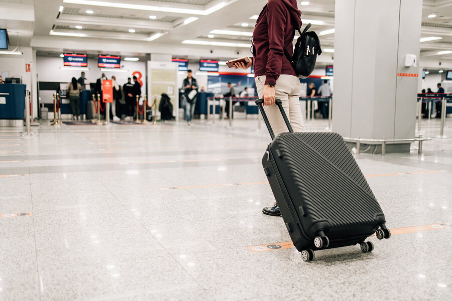 Sneaking Onto an Airplane Explained by an Airport Security Expert ...