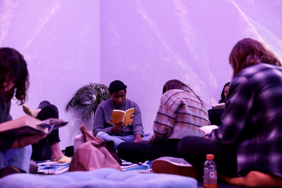 Best Book Club NYC and Reading Groups to Meet New People - Thrillist