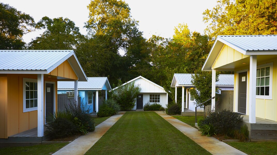 High Hill Farm in East Texas Is a Rural Retreat with Wine and Bungalow ...