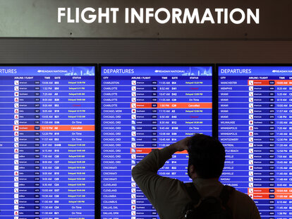 How to Get All Your Flight Information Via iMessage Text - Thrillist