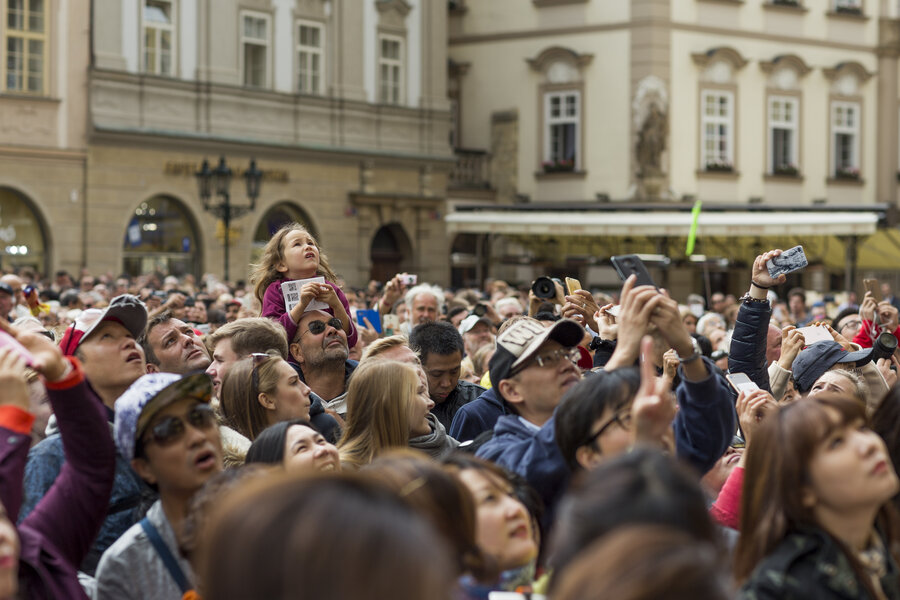 Tourist Traps Explained: What Makes an Attraction a Trap Asked in ...