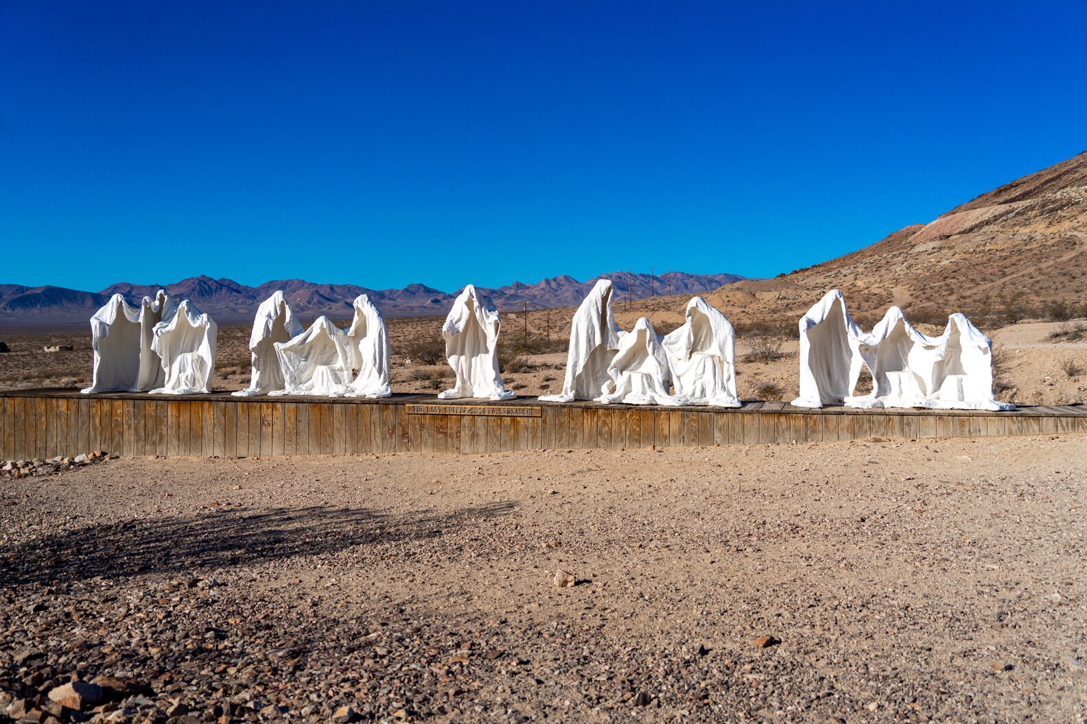 Weird Roadside Attractions in Every State to Visit on a Road Trip ...