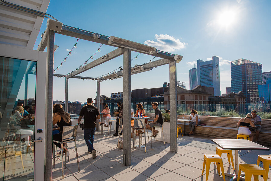 Best Rooftop Bars in Boston: Cool Places to Drink With a Good View ...